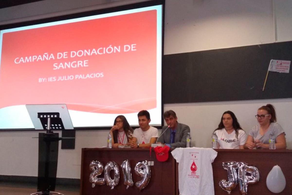 Educación y Solidaridad, de la mano en el IES Julio Palacios | SoyDe