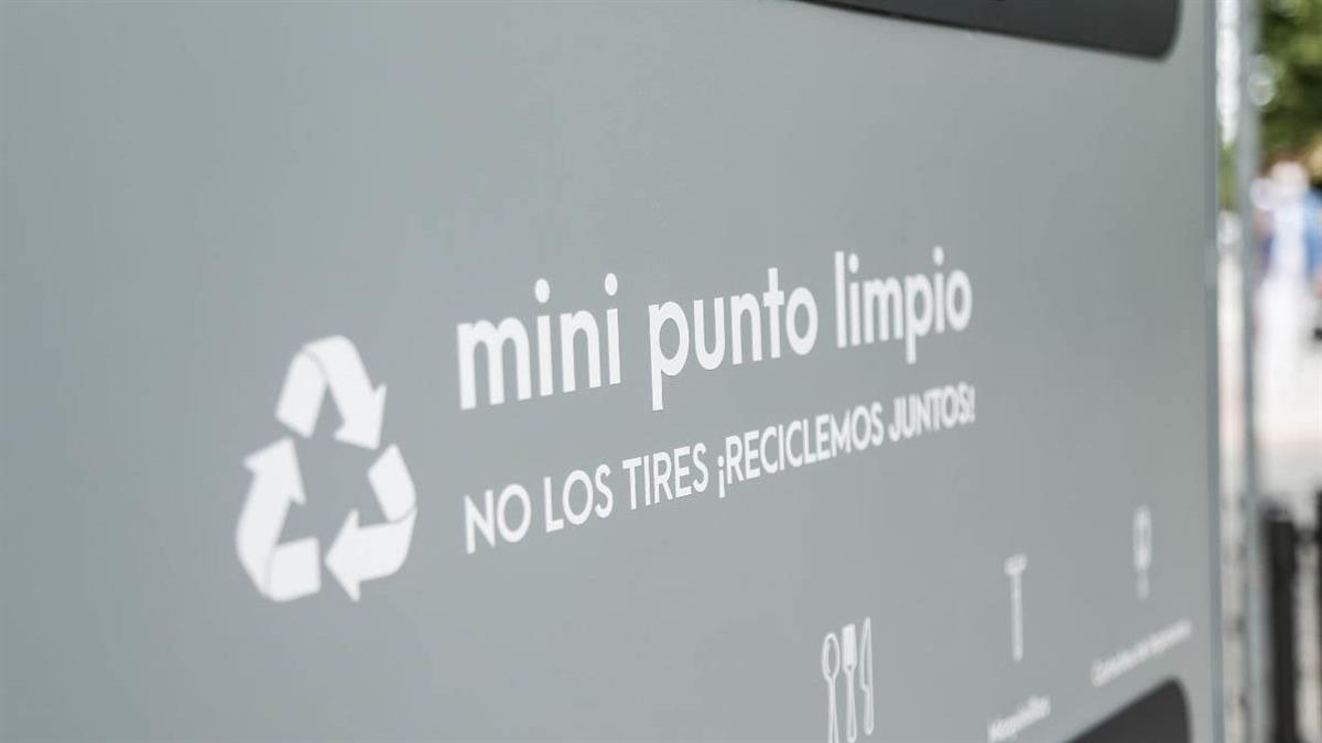 mini-puntos limpios con sistema braille Alcorcón | SoyDe